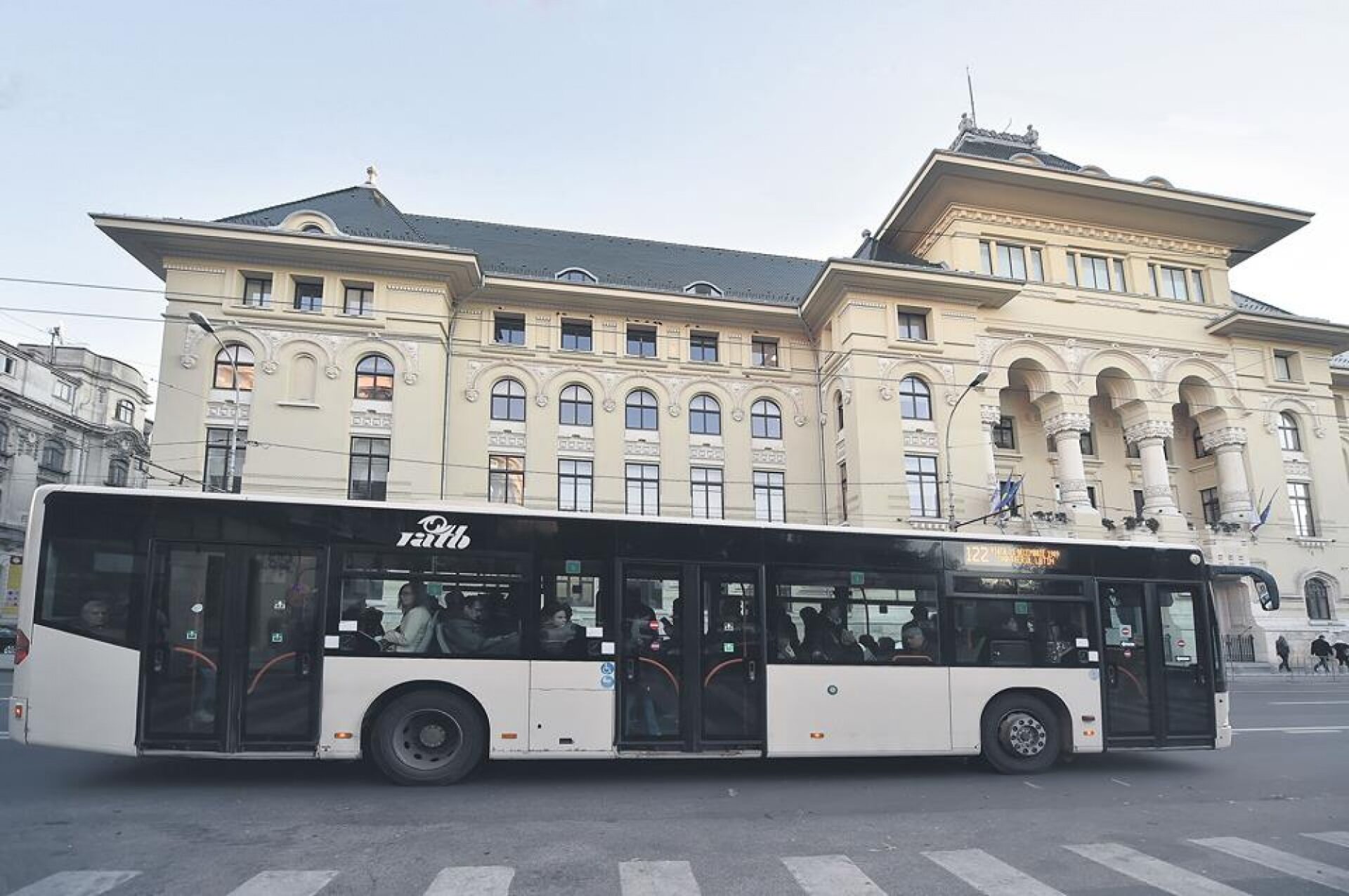 Autobuzele vechi revin în circulație. Crește numărul de vehicule pe ...