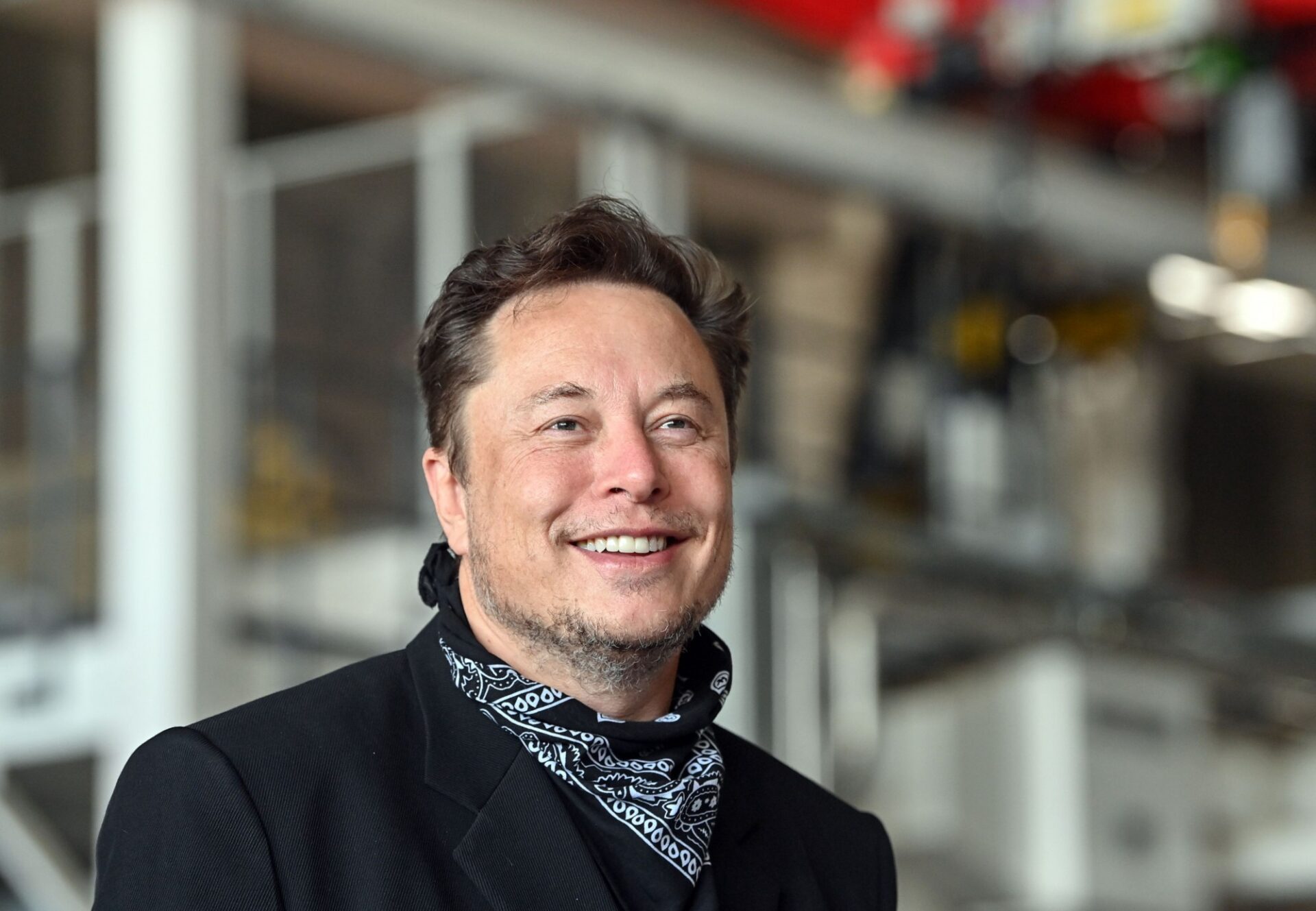 Elon Musk depășește 600 miliarde dolari: creștere spectaculoasă a averii!