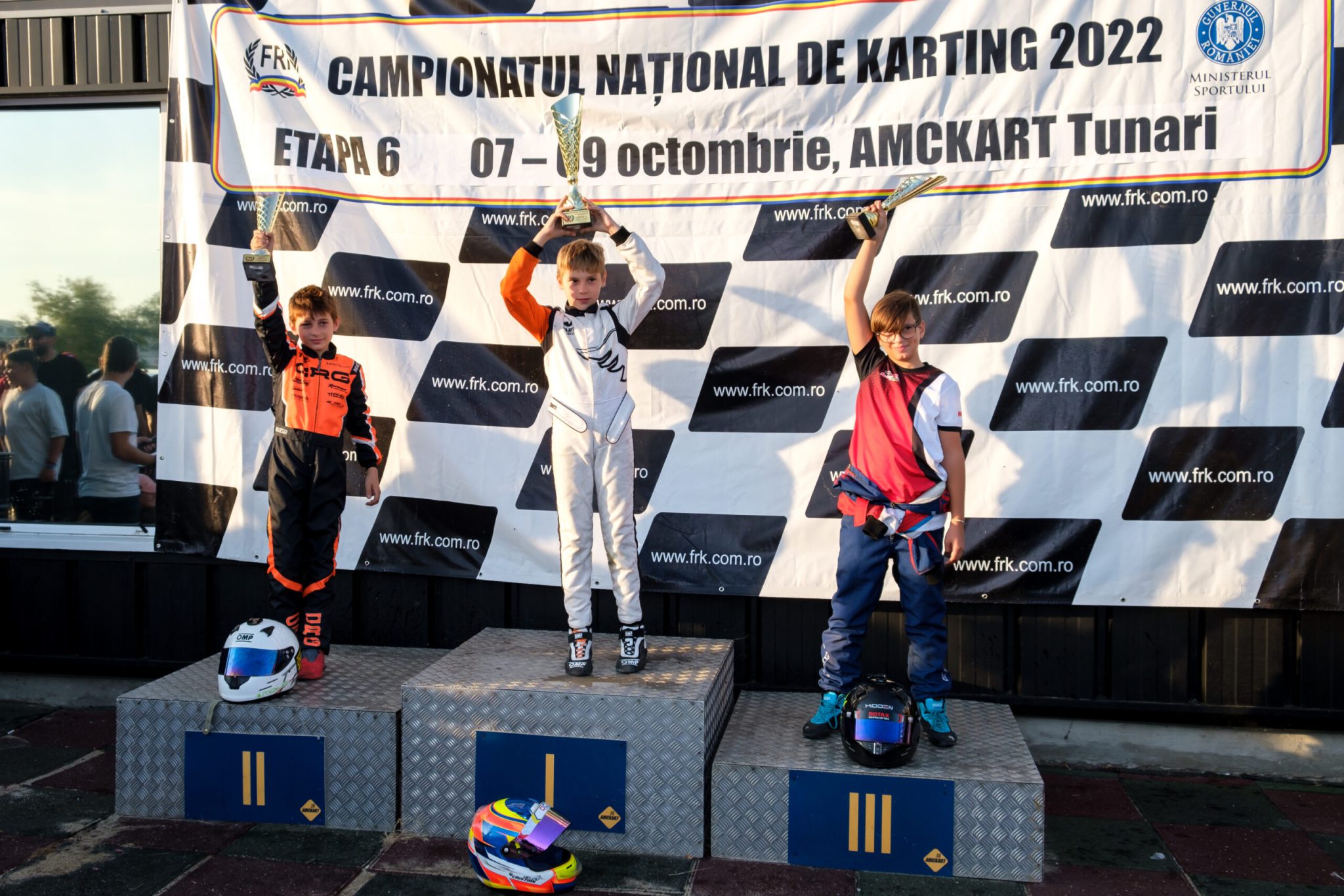 FOTO: La numai 12 ani, Cristian Ștefan Velciu, a devenit dublu campion ...