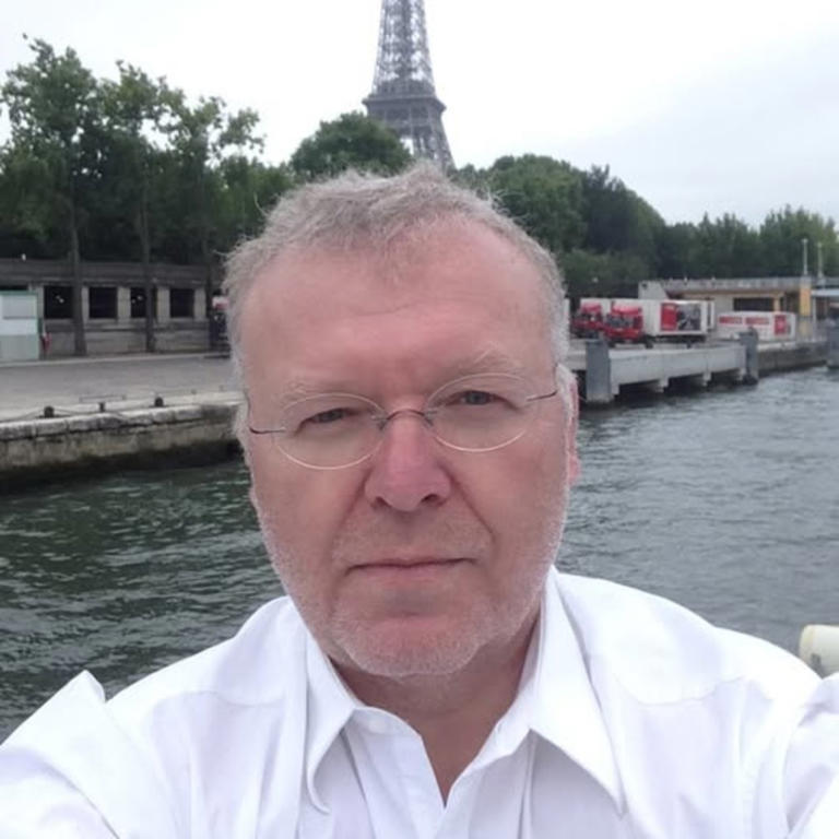Lupta juridică internațională dintre Ricardo Salinas și Val Sklarov